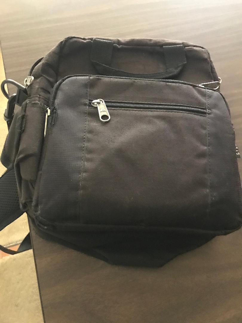 Poem of the Week-Handbag – Gordon's Culture Critiques